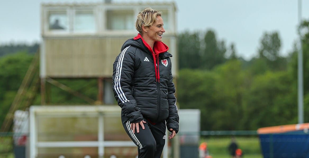 Home - Inspire Girls Football